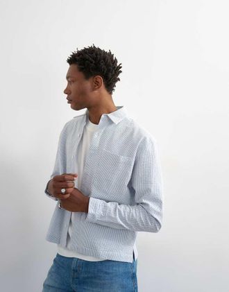 Topman Locker geschnittenes Cropped-Hemd aus Seersucker in Hellblau