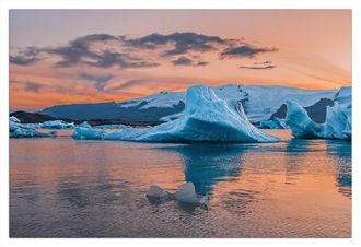 Wallario selbstklebendes Poster - Eisberge in der D&auml;mmerung, Aufkleber in Premiumqualit&auml;t, Klebefolie Gr&ouml;&szlig;e: 61 x 91,5 cm (Maxiposter)