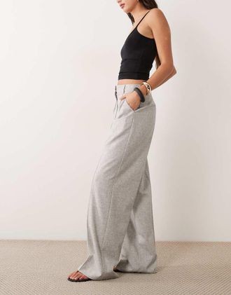 Vero Moda Pantalon densemble habill&eacute; pliss&eacute; &agrave; taille haute - Gris clair chin&eacute;