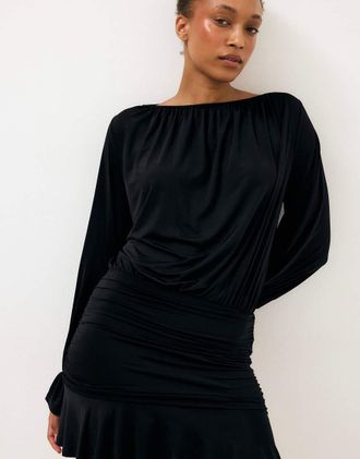 NA-KD robe courte en jersey &agrave; manches longues noire
