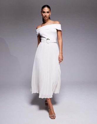 Forever New Robe mi-longue en maille avec &eacute;paules d&eacute;nud&eacute;es et ceinture - Cr&egrave;me-Blanc