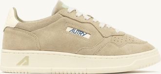 Autry BASKETS MEDALIST LOW EN DAIM SPONGE ET BLANC