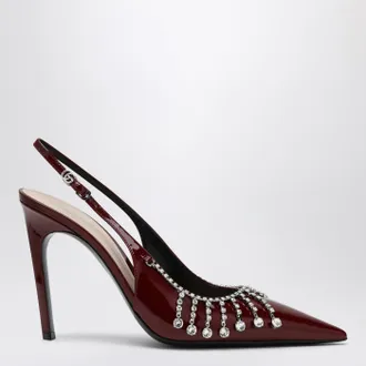 Gucci Bordeauxfarbene Pumps aus Lackleder mit Kristallkette