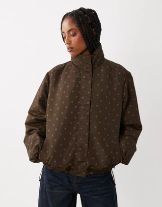Threadbare Veste imperm&eacute;able &agrave; pois avec col chemin&eacute;e et ourlet &eacute;lastique - Marron
