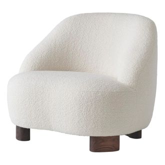 & Tradition Fauteuil lounge Margas LC1 pi&egrave;tement en noyer & Tradition