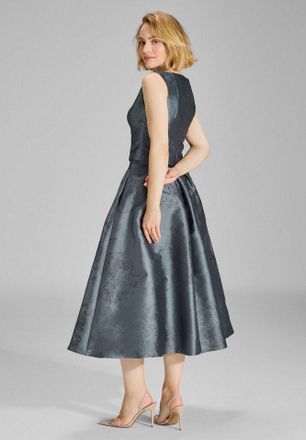 Swing Chiffonbluse - Oberteil aus floralem Jacquard mit V-Ausschnitt Figurbetonte Passform