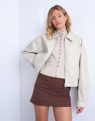 Topshop Blouson court zippé style motard à épaules tombantes en similicuir-Blanc
