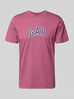 GAP T-Shirt mit Logo-Patch und Rundhalsausschnitt