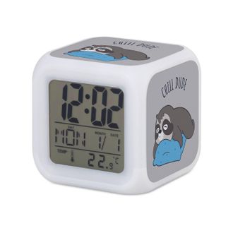 Fabulous Chill Dude Wecker W&uuml;rfel beleuchtet Grau - Chill Dude Faultier Kinder Schlaf - 7,8 x 7,8 x 7,8 cm - Retro Beleuchtung Mehrfarbig LED