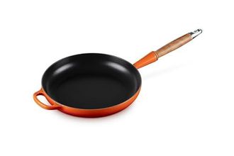 LE CREUSET Po&ecirc;le &agrave; frire en Fonte &Eacute;maill&eacute;e avec poign&eacute;e en bois, 24 cm, Volcanique, 20258240900422