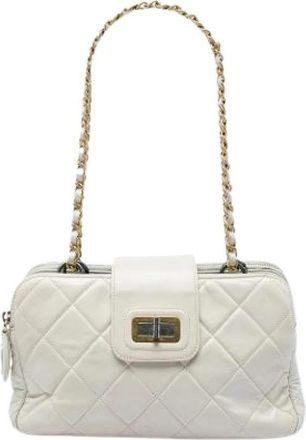 Chanel Sac bandouli&egrave;re matelass&eacute; vintage doccasion - Femme - Pre-owned - Blanc - Taille: ONE Size