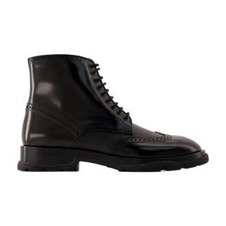 Alexander McQueen Mens Brogue-Trimmed Leather Ankle Boot Black