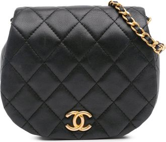 Chanel Hobo Bags - Mini Quilted Calfskin Coco Mail Clutch with Chain - Gr. unisize - in Schwarz - f&uuml;r Damen