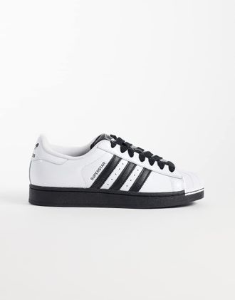 adidas Originals Superstar II baskets blanches et noires avec semelle noire