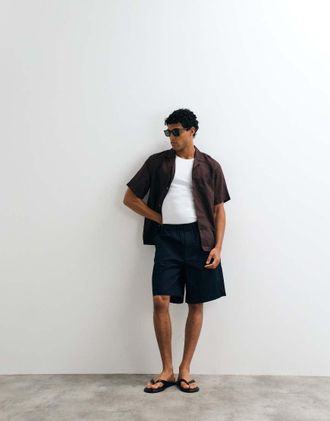 Arket Leinenmix-Shorts in Blau mit Kordelzug