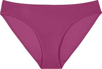 Triumph Tai-Slip Body Make-Up Essentials