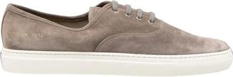 Common Projects Baskets en Daim &agrave; Quatre OEillets - Homme - Chaussures - Gris - Taille: 45 EU