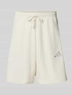 adidas Shorts mit Strukturmuster und Label-Stitching