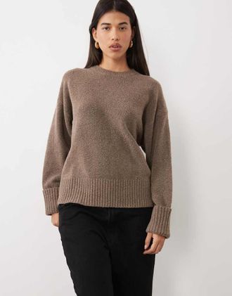 Pretty Lavish Camille pull oversize en maille borg avec d&eacute;tails c&ocirc;tel&eacute;s, brun clair-Marron