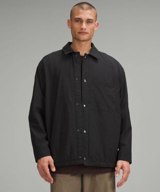 lululemon Isolierte Coach-Jacke f&uuml;r M&auml;nner - Gr&ouml;&szlig;e 2XL in Black