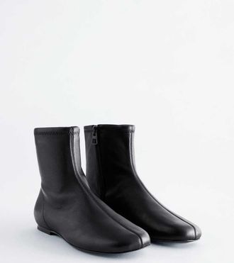 & Other Stories bottines plates en cuir noires