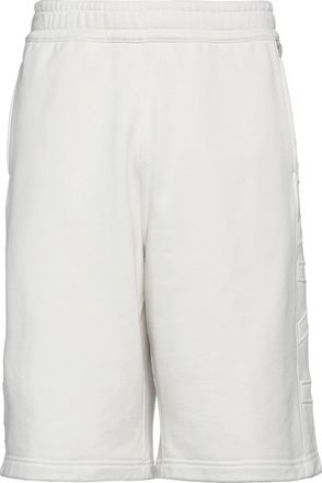 Burberry HOSEN & R&Ouml;CKE - Shorts & Bermudashorts auf YOOX.COM