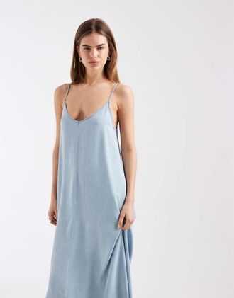 Only Maxikleid aus Chambray in Hellblau