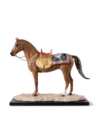 Lladro Karabakh-Pferde-Skulptur aus mattem Porzellan mit goldenen Details, limitierte Serie, handgefertigt