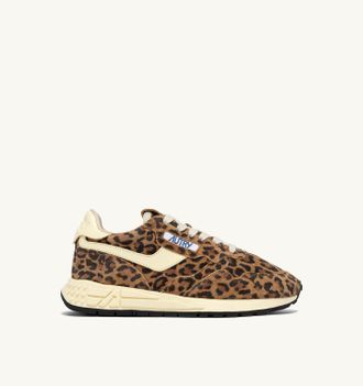 Autry BASKETS REELWIND LOW EN DAIM LEOPARD ET CUIR RUTABAGA