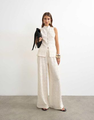 Topshop Pantalon ample densemble en dentelle brod&eacute;e - Cr&egrave;me-Blanc
