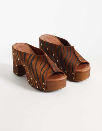 Asos Hadley - Sabots style mules de qualit&eacute; sup&eacute;rieure &agrave; talon en daim avec motif z&eacute;brures-multicolore