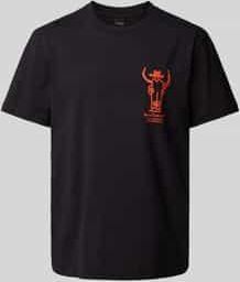 Deus T-Shirt mit Label-Print Modell Showdown