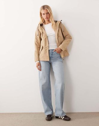 Regatta Bayletta - Jacke in Barleycorn mit dunklem Leopardenmuster und Kapuze-Neutral