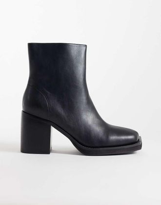 Asos Chelsea-Stiefel in Schwarz mit Absatz und abgeschr&auml;gter Zehenpartie