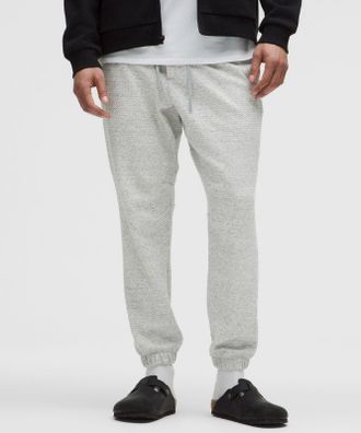 lululemon Strukturierte Jogginghose aus doppelt gestrickter f&uuml;r M&auml;nner - Gr&ouml;&szlig;e S in Heathered Melody Light Grey/Black