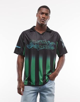 Element Eaxe - Gestreiftes Fu&szlig;ball-T-Shirt in Schwarz mit Grafikprint-Wei&szlig;