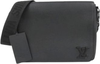 Louis Vuitton Sac bandouli&egrave;re Takeoff Messenger Pre-owned - Homme - Pre-owned - Noir - Taille: ONE Size