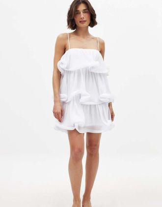 NA-KD Bedrucktes Minikleid in Wei&szlig; mit Volant