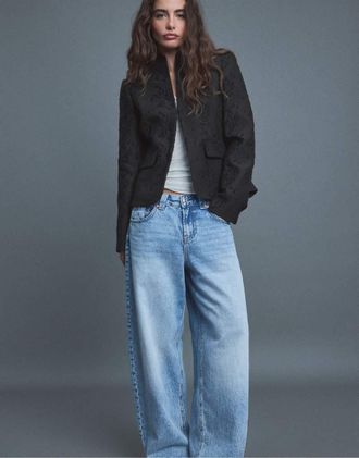 Stradivarius blazer asym&eacute;trique en daim jacquard noir