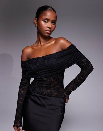 AFRM Schulterfreier, lang&auml;rmliger Body aus Spitze in Schwarz