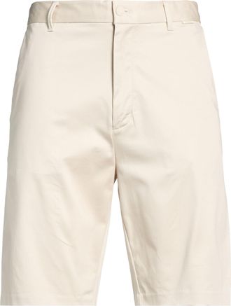 Calvin Klein HOSEN & R&Ouml;CKE - Shorts & Bermudashorts auf YOOX.COM