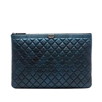 Chanel Pochette matelass&eacute;e doccasion - Femme - Pre-owned - Bleu - Taille: ONE Size