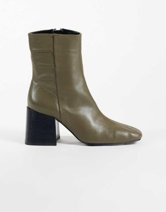Asos Raiden Stiefeletten aus echtem Leder mit Blockabsatz in Oliv-Gr&uuml;n