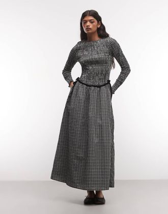 Daisy Street Maxikleid mit Smokpartie und tiefer Taille in schwarz-wei&szlig; kariert-Multi