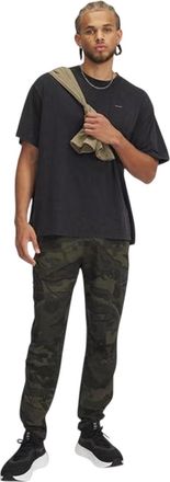 Under Armour Unstoppable Cargohosen f&uuml;r Herren (Gr&uuml;n Tarnmuster)