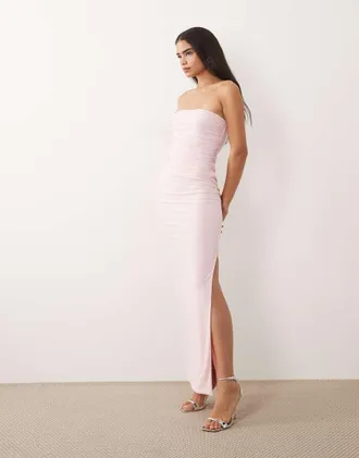 Missy Empire Missy Empire - Robe bandeau longue pr&egrave;s du corps en tissu double &eacute;paisseur avec taille fronc&eacute;e - Rose