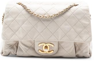 Chanel Hobo Bags - Small Iridescent Quilted Calfskin Chic Quilt Flap - Gr. unisize - in Wei&szlig; - f&uuml;r Damen