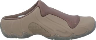 Nike SCHUHE - Mules & Clogs auf YOOX.COM