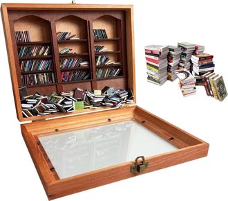 Generico Miniatur-Holzregal: Handgefertigtes Modellst&uuml;ck mit 200 kleinen Holzb&uuml;chern zur Entspannung, fein gearbeitetes Mini-Stress-Set
