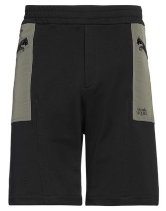 Alexander McQueen HOSEN & R&Ouml;CKE - Shorts & Bermudashorts auf YOOX.COM